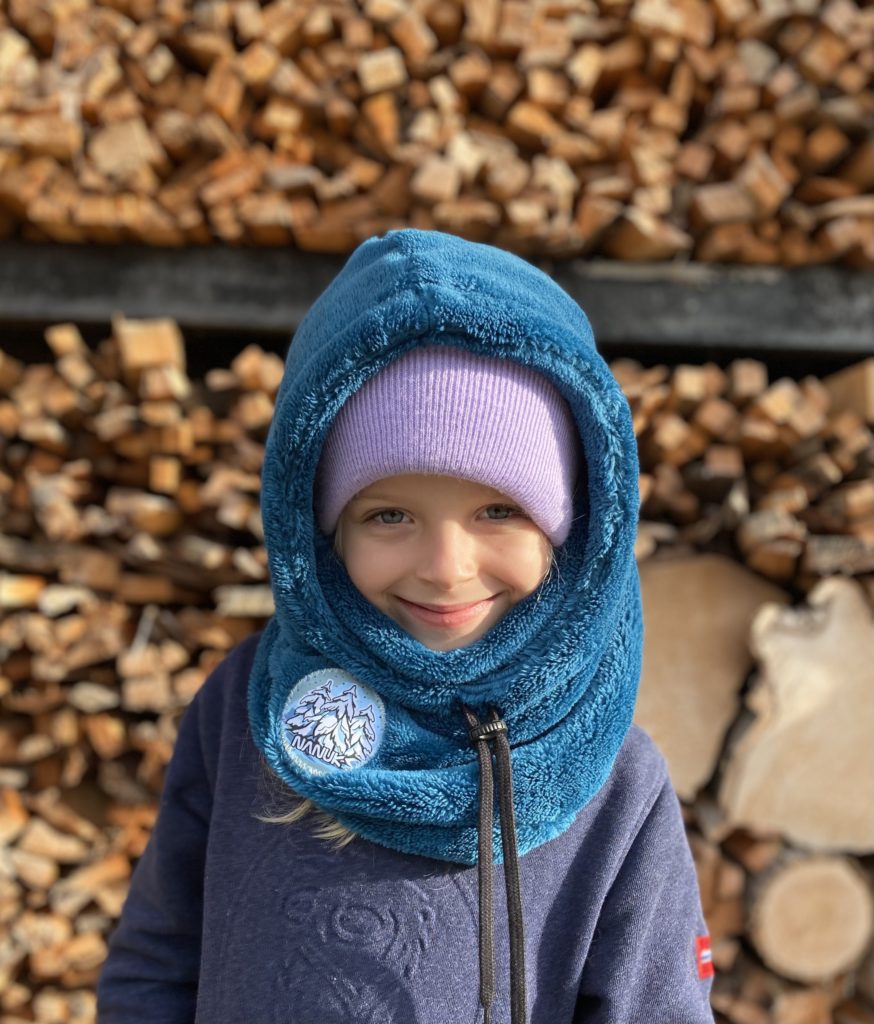 BABY IN TO THE WOOD - Petrol hood - Nanuk Clothing